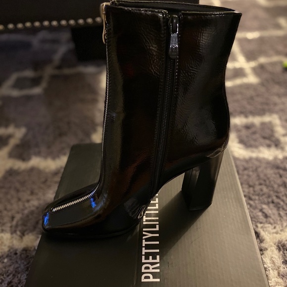PrettyLittleThing | Shoes | Black Ankle Boot | Poshmark